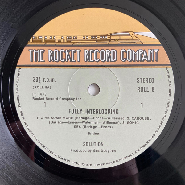 Solution (4) – Fully Interlocking (LP, Album) – akerrecords.nl