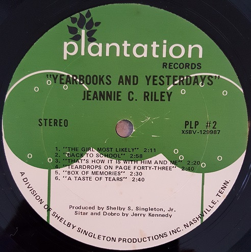 Jeannie C. Riley - Yearbooks And Yesterdays (LP, Album, Ter) - akerrecords.nl